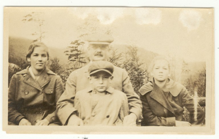 Photographs from Helen, Margaret, and Howard Swain’s Childhood, c.1905 ...